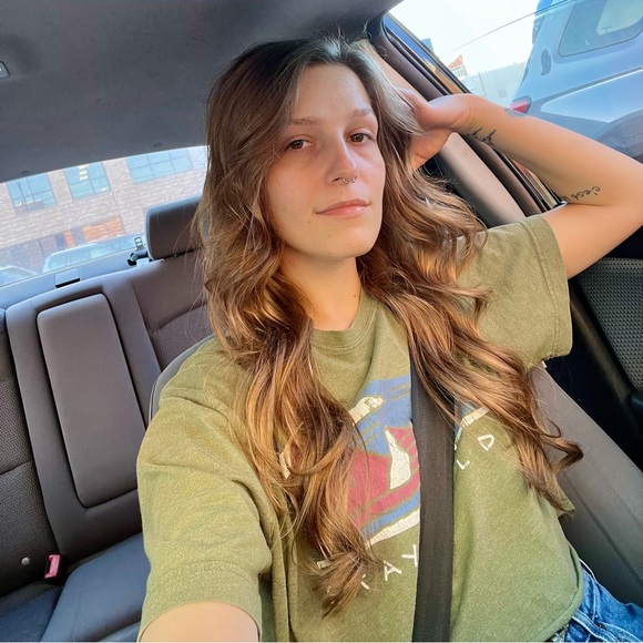 Taylor's Closet (@taylormcamis) | Poshmark